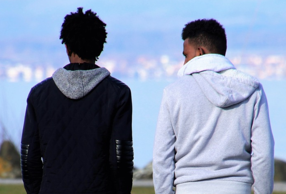 Early Recovery: Stay Close to Other Men in the Program